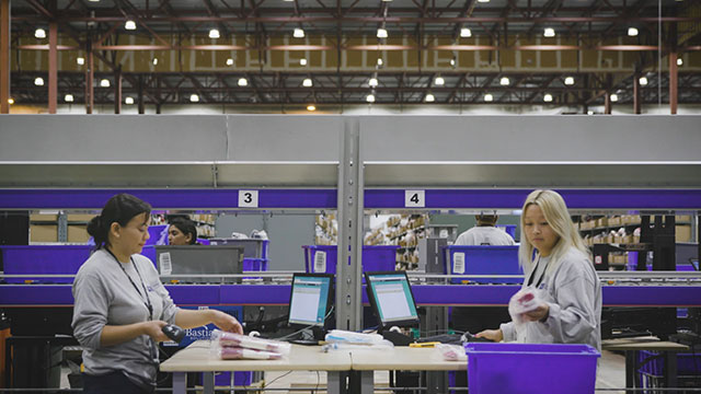 Hudson’s Bay Company Unveils First-in-Canada Robotic Fulfillment System ...