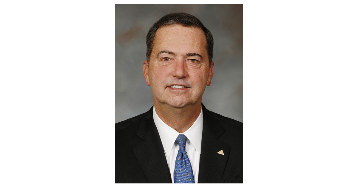 Charles McCrary to Succeed Grayson Hall as Chair of Regions Financial ...