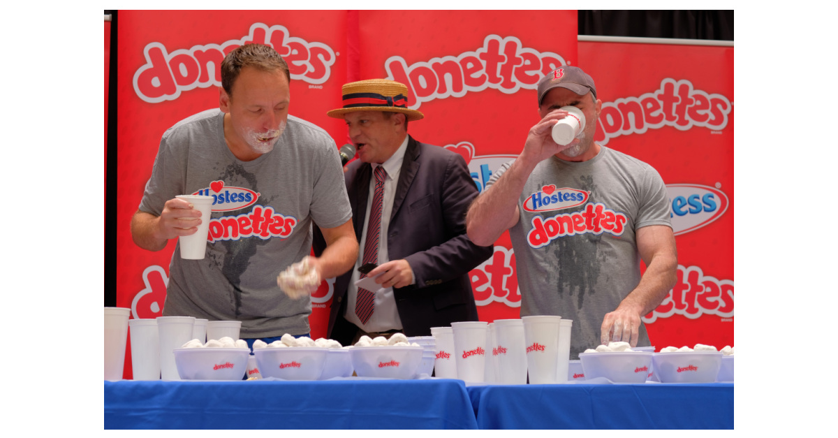 Geoffrey Esper Beat Out Joey Chestnut, Devouring 235 Donettes® at the ...