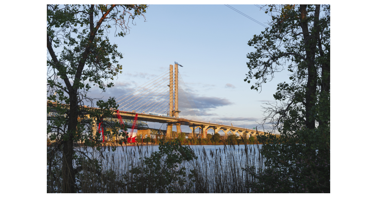 T.Y. Lin International Announces New Samuel De Champlain Bridge Open to ...