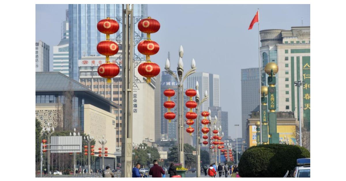 Chengdu During Spring Festival, a Beautiful City Full of Illuminations ...