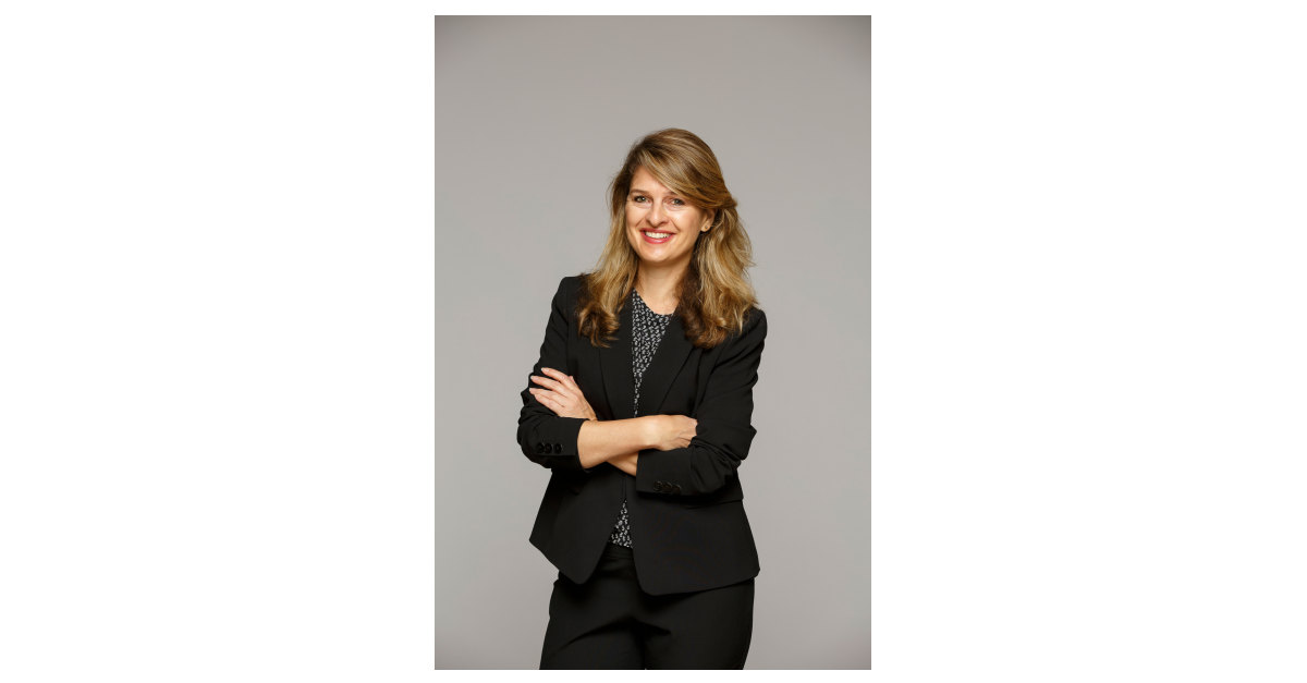 Mercedes-Benz USA Appoints Dianna du Preez Vice President, Customer ...