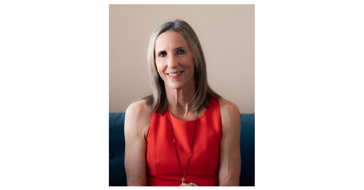 The Institute for Functional Medicine Awards Laurie Hofmann, MPH, the ...