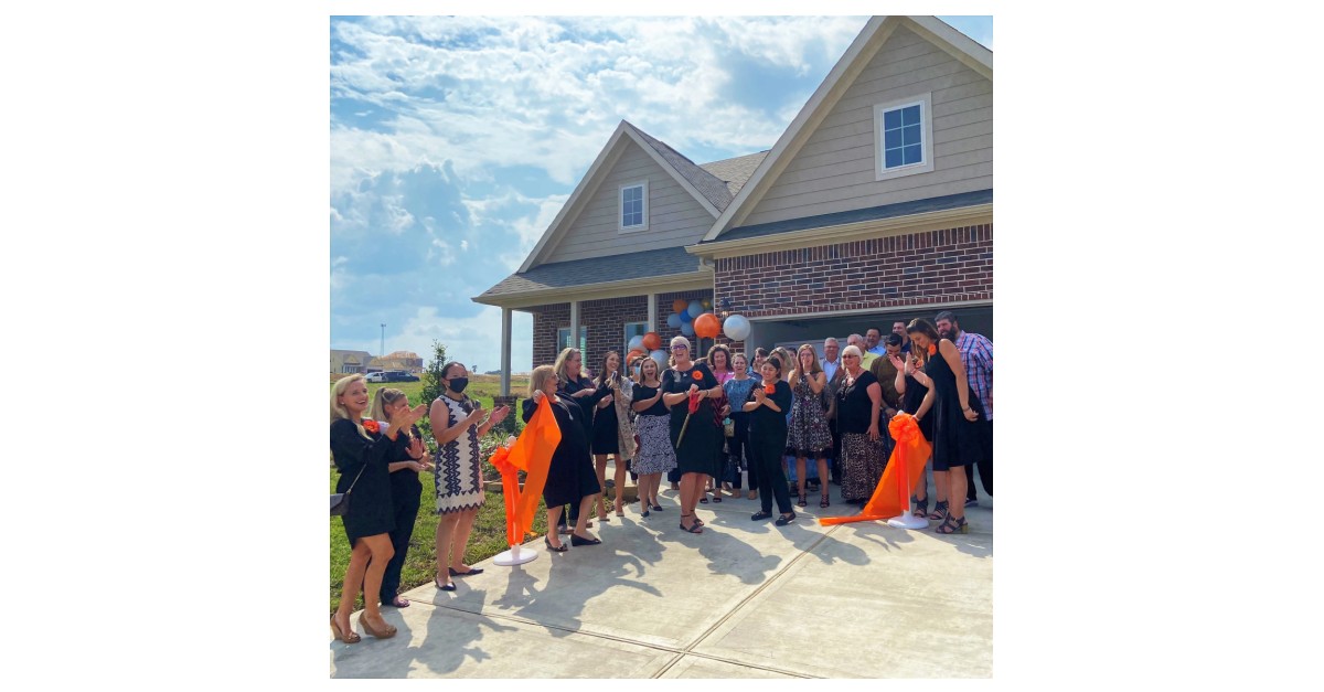 Wan Bridge Unveils First Lakeside Build-to-Rent Community in Texas ...