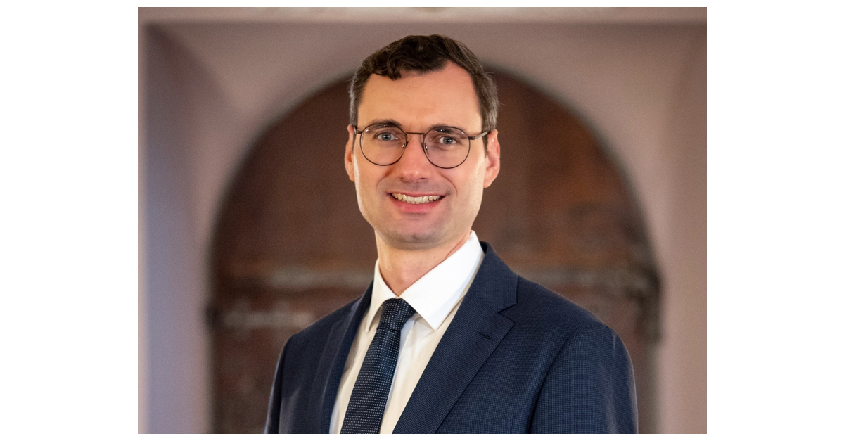 Dr. Fabian Geldmacher is Director Strategy & Business Development of ...