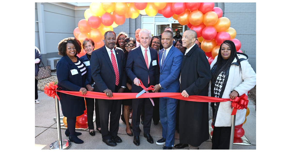 Operation HOPE Opens Milestone 200th HOPE Inside Location With Longtime ...