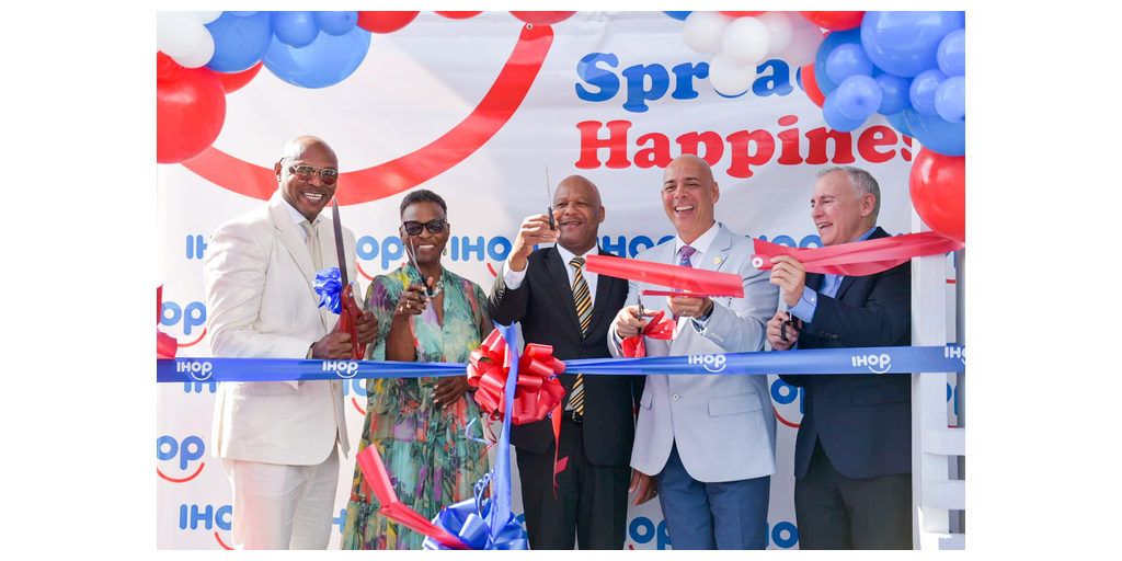 IHOP® Opens First Franchise Location in The Bahamas