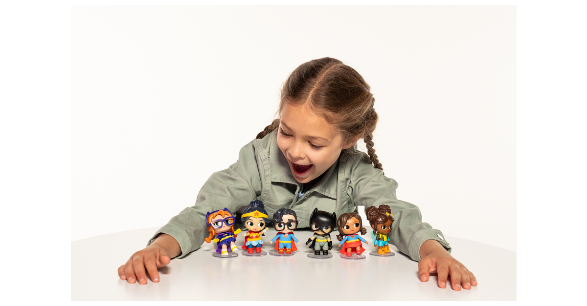 JAKKS Pacific Reveals New Line of Minis Inspired by Classic DC Universe ...