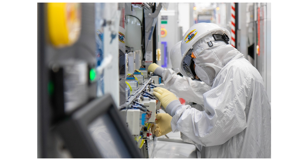 Intel’s New Fab in Ireland Begins High-Volume Production of Intel 4 ...