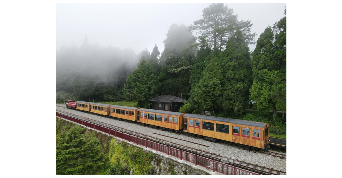 Taiwan's Scenic Alishan Forest Railway Resumes Service After 15-Year ...