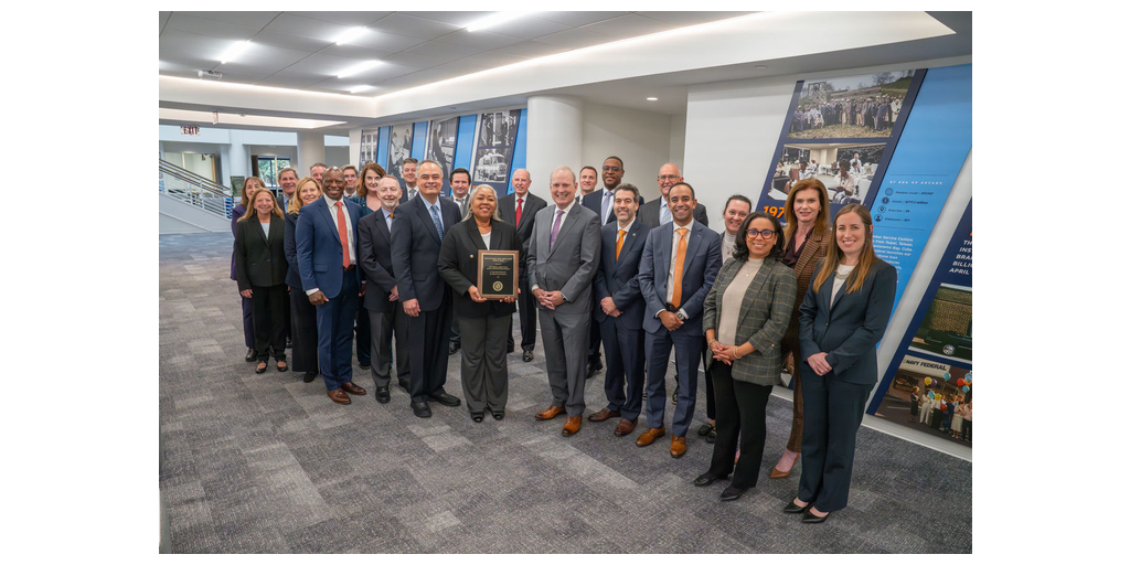 US Navy Names Navy Federal Branch “Credit Union of the Year”