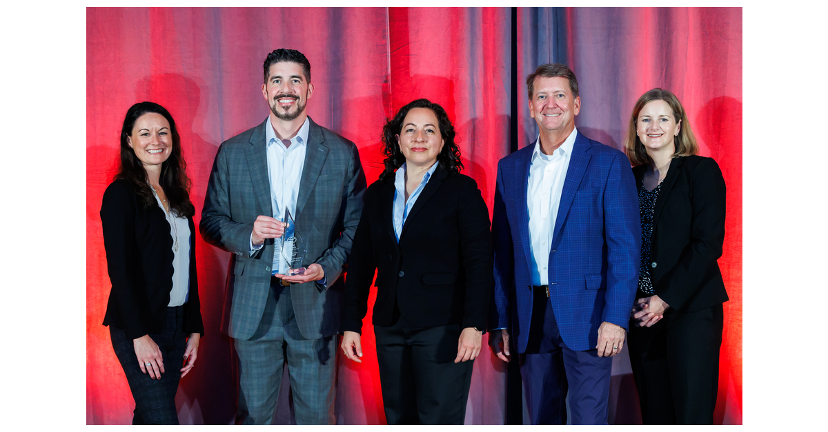 Ryder Receives Supplier-of-the-Year Award from Toyota | Business Wire