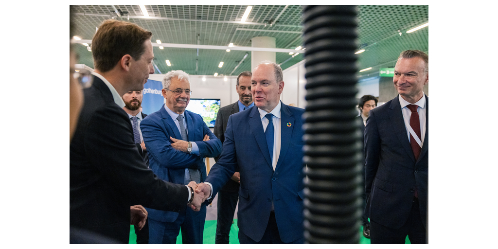 Sua Altezza Serenissima il Principe Alberto II di Monaco prova i ...