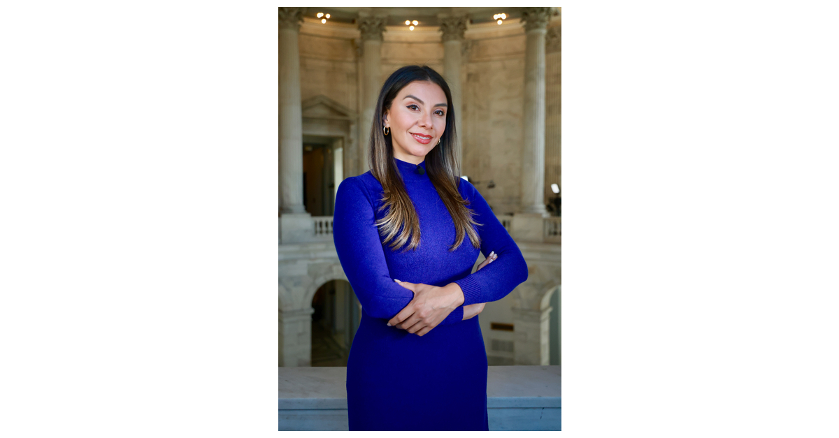 Entravision’s White House Correspondent Stephanie Ochoa Honored with 2024 Foreign Press ...