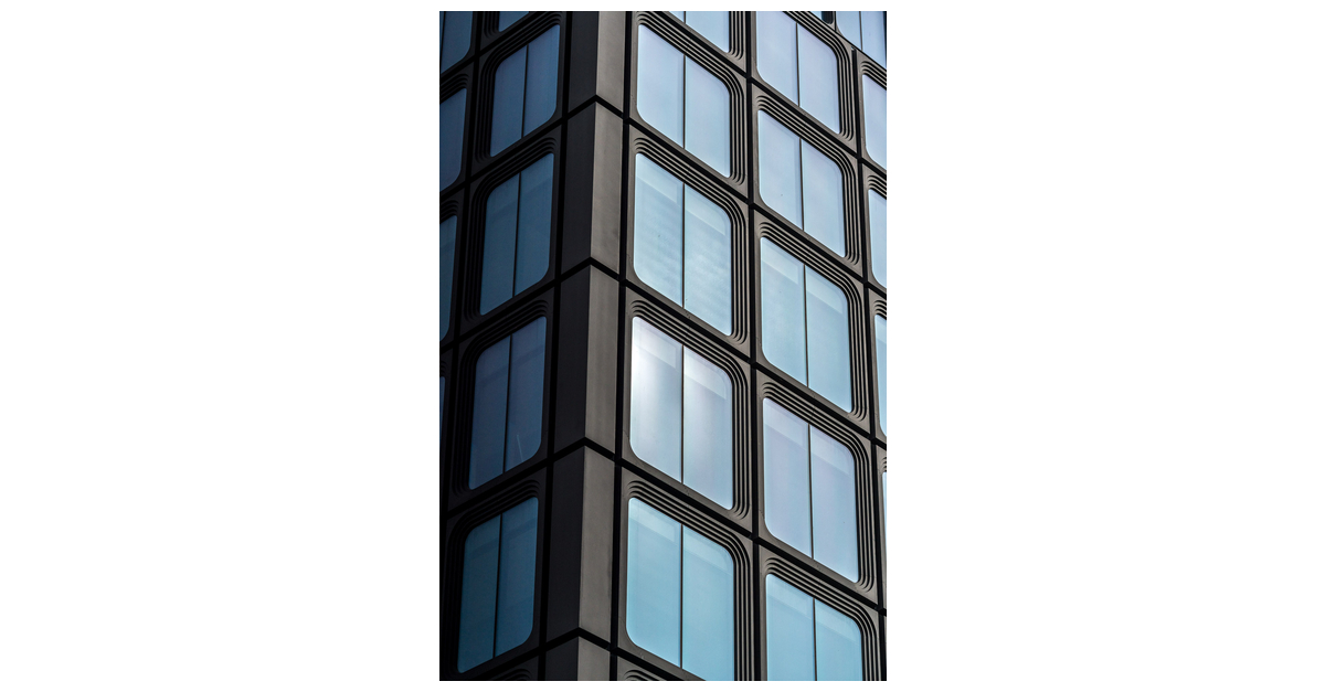 PPG CORAFLON Platinum powder coating exhibits 20 times the color ...